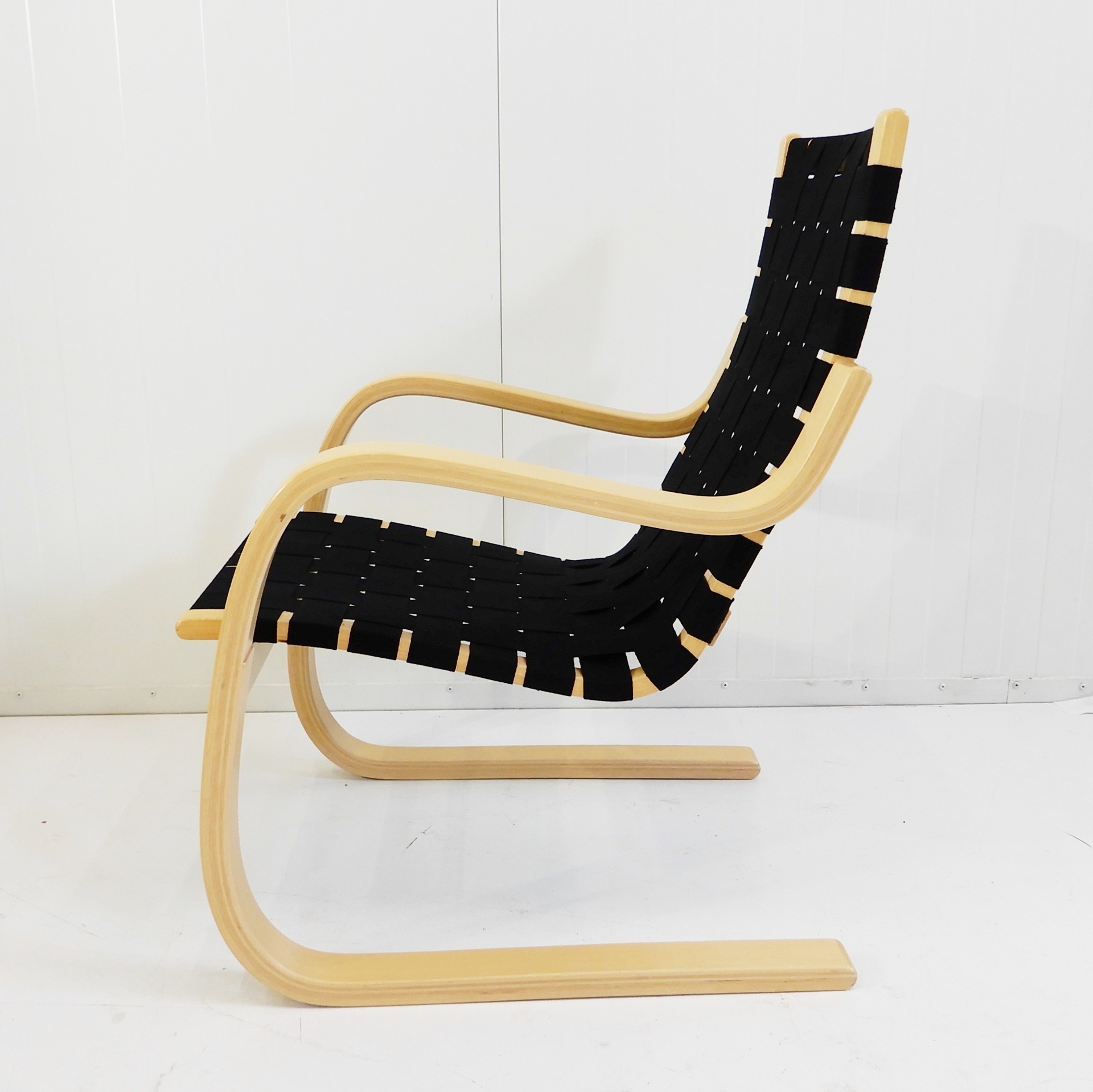 Vintage kalusteet & käytetty design PSH Verhoilulta