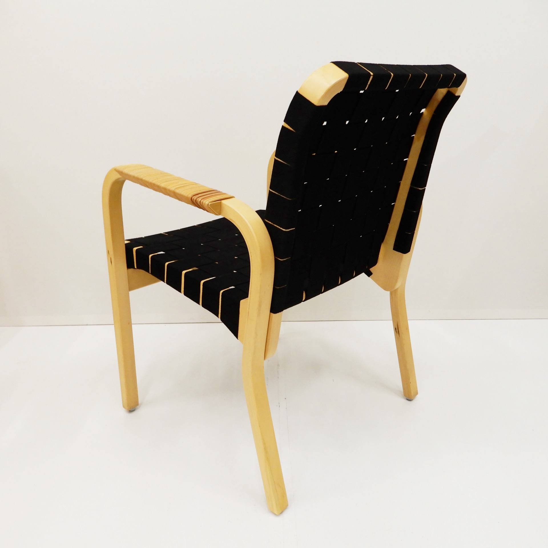 Artek Aalto 45 nojatuoli