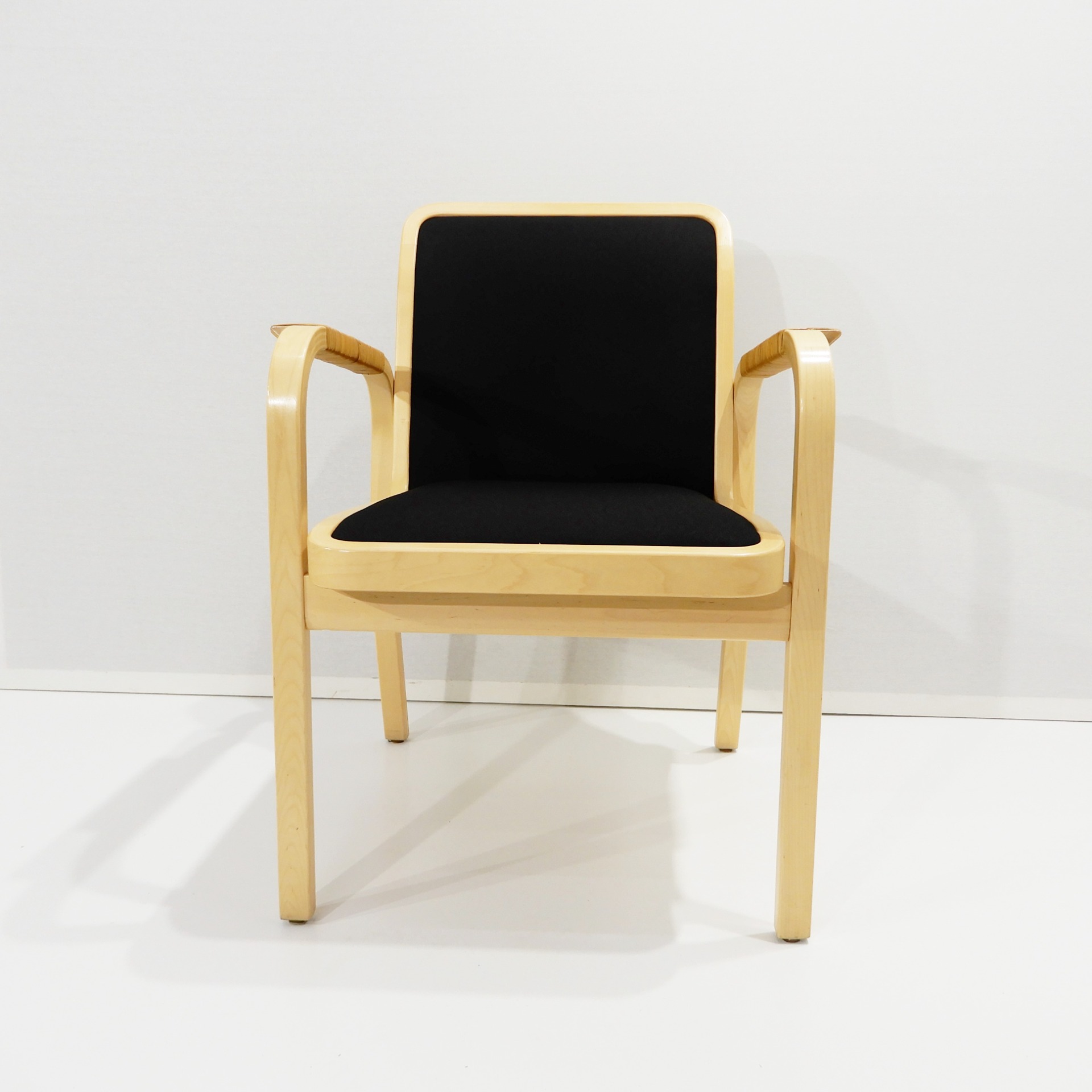 Artek Aalto E45 Nojatuoli, koivu/musta